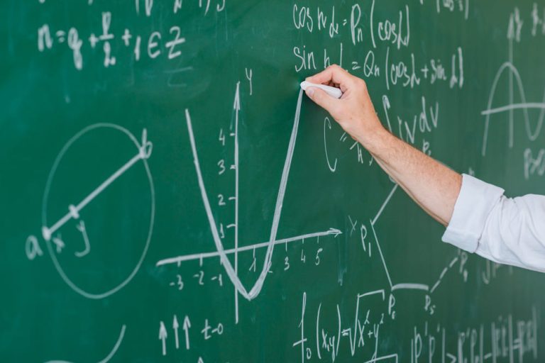 Drawing with Equations: Can You Paint with Math? - Maths2art